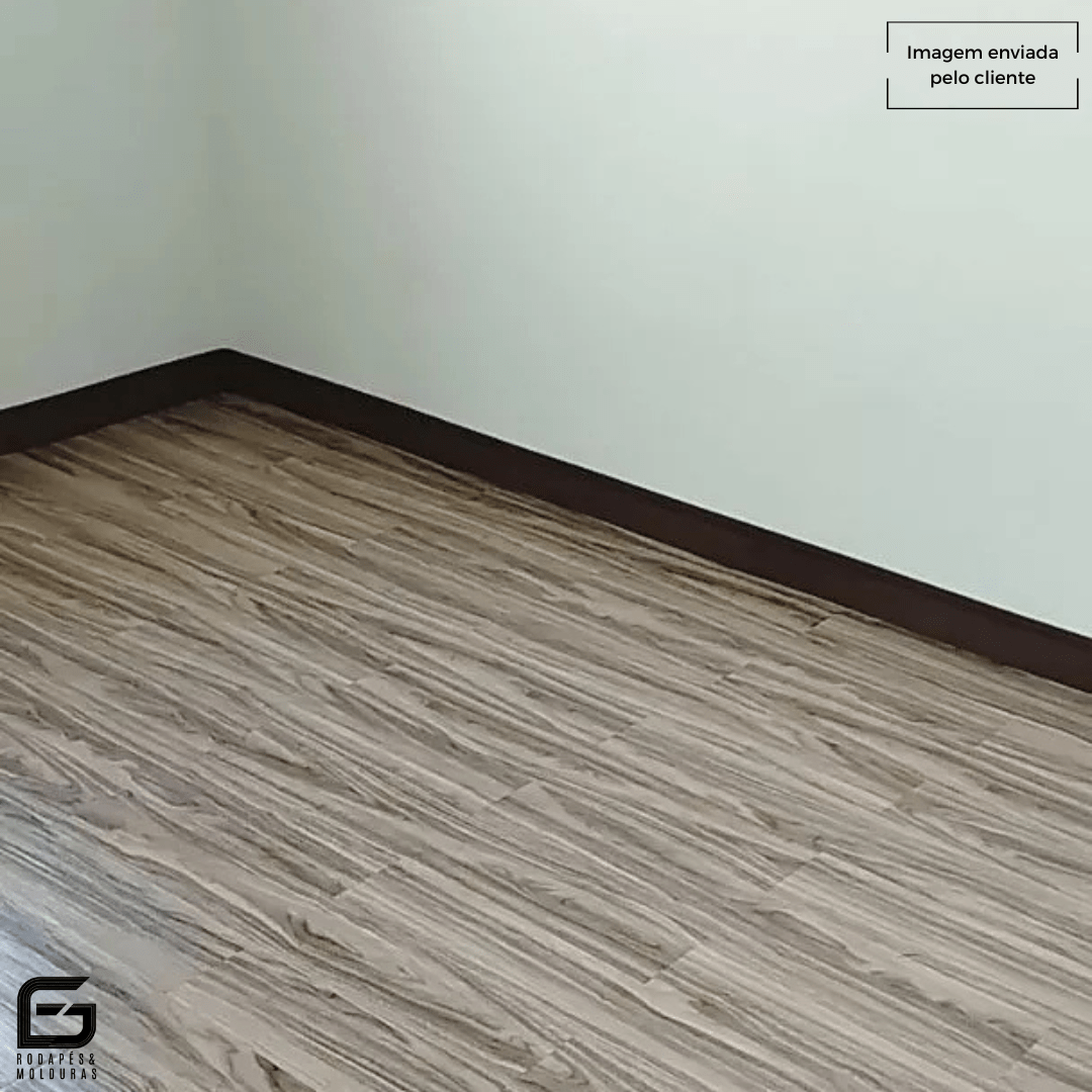 Rodapé Eva Autocolante Flexível Maresia 10cm x 8mm Marrom